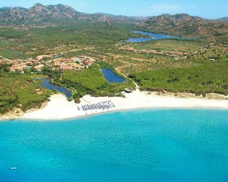 Sardegna Veraclub Cala Ginepro Resort & Spa: relax tra mare e natura.