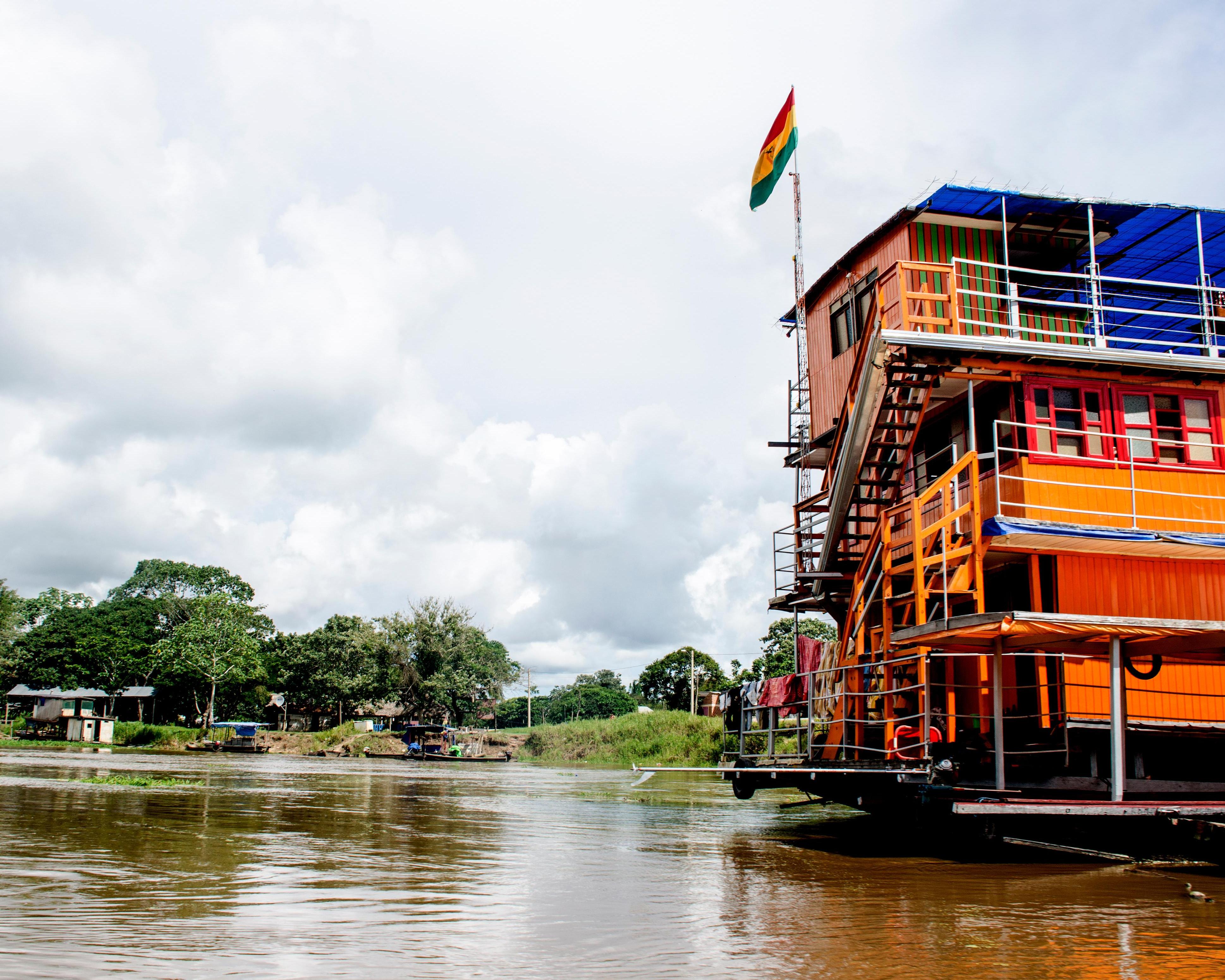 La Ruta del Bufeo + Noche en la selva amazónica desde US$177